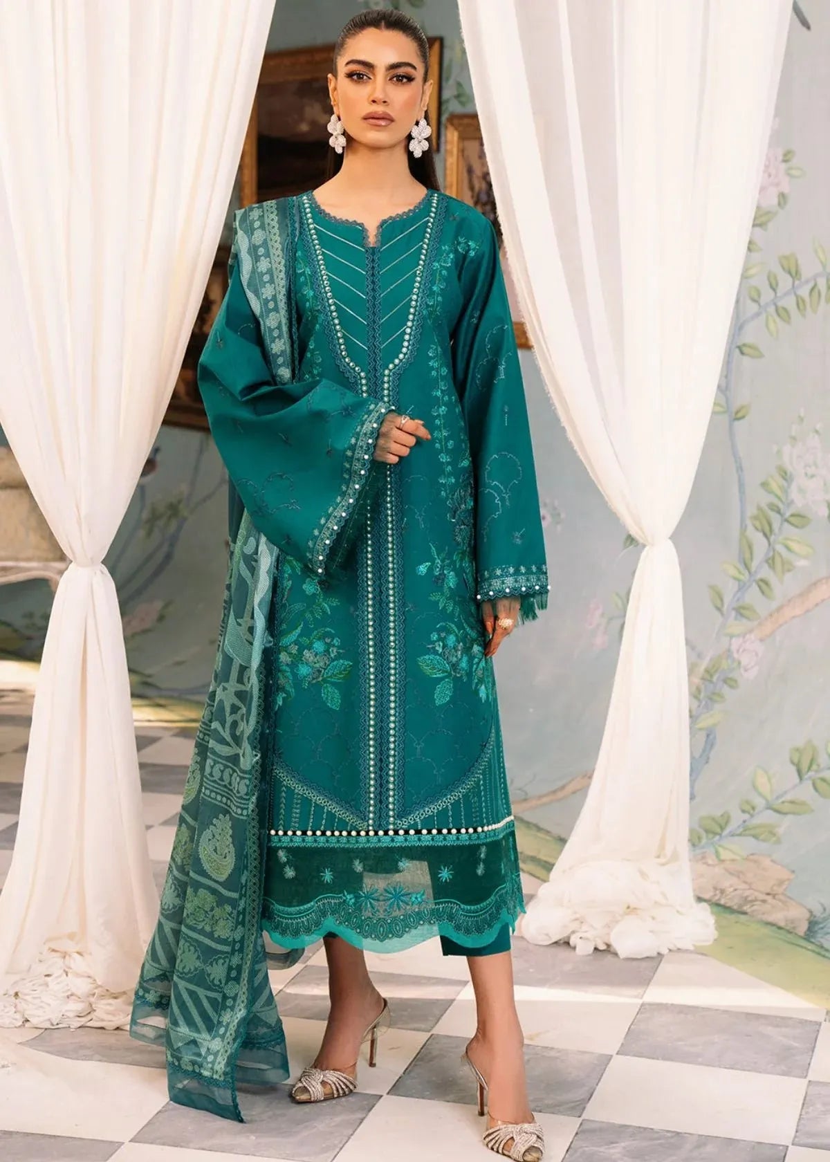 LA'HIRA BY BIN ILYAS EMBROIDERED 3PC SUIT 207B – FivestarCloth & Designers
